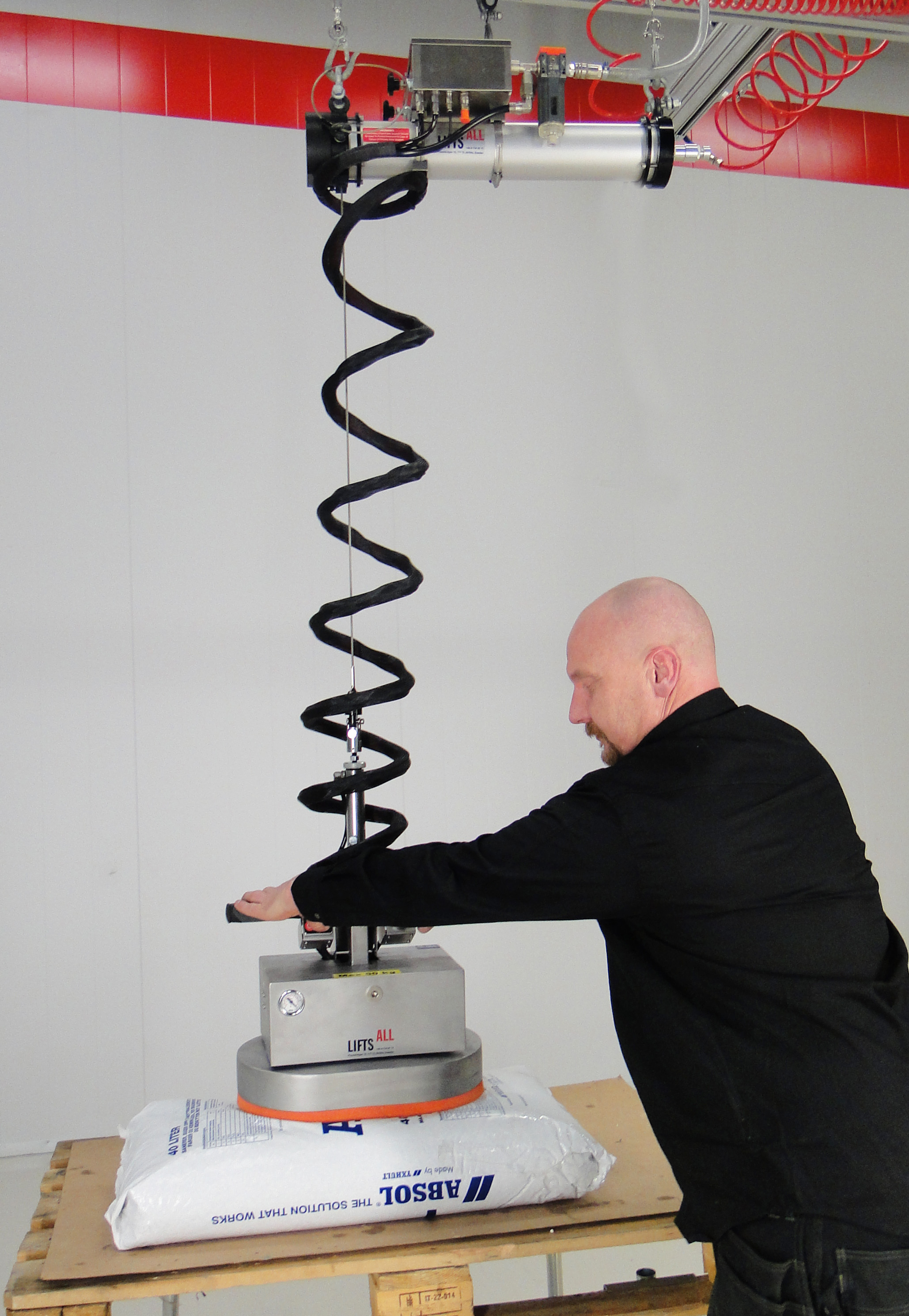 Vacuum sack gripper for up to 50 kg | Lift flat air-tight sacks | Lifts ...